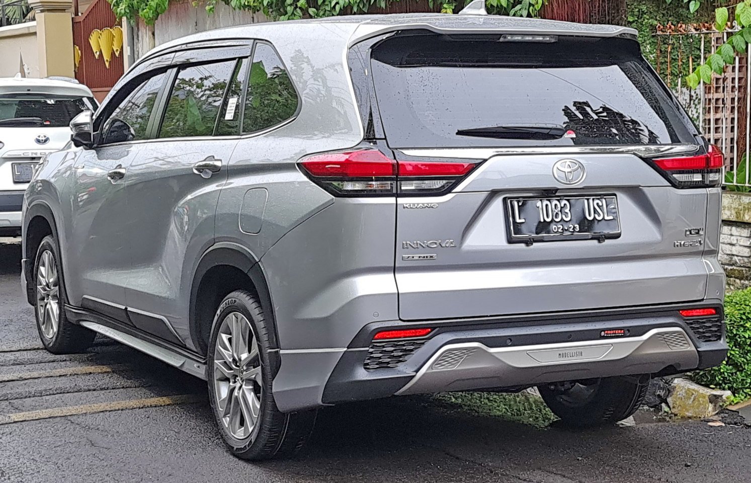 Toyota Kijang Innova Zenix III 2.0 D-4S (186 Hp) Hybrid e-CVT